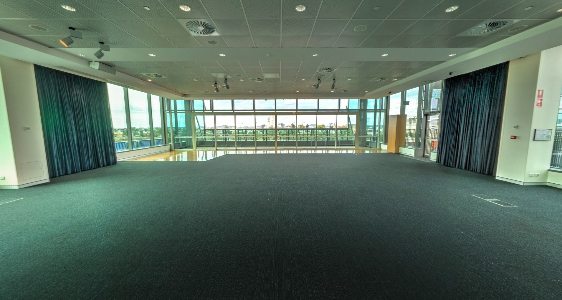 Locations Hub - QUT Gardens Point Room Three Sixty