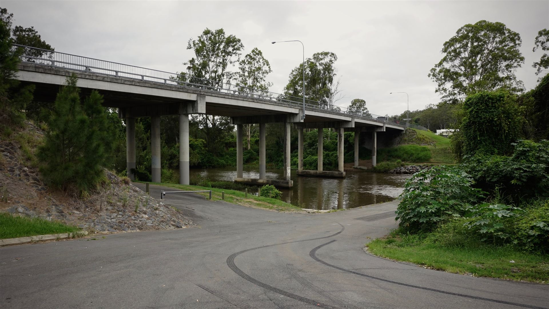 Locations Hub - Stanmore Road Bridge