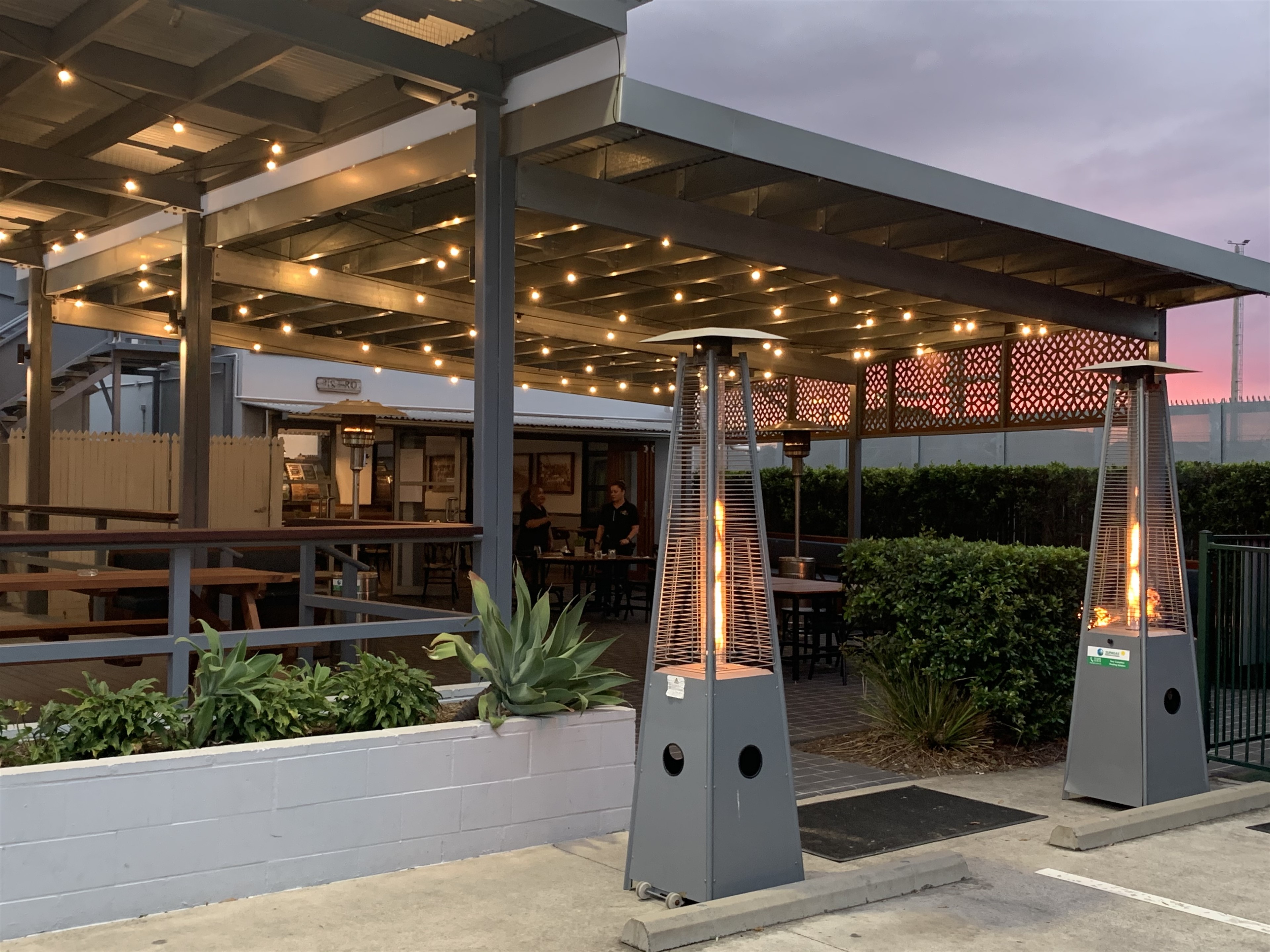 Locations Hub - The Commercial Hotel