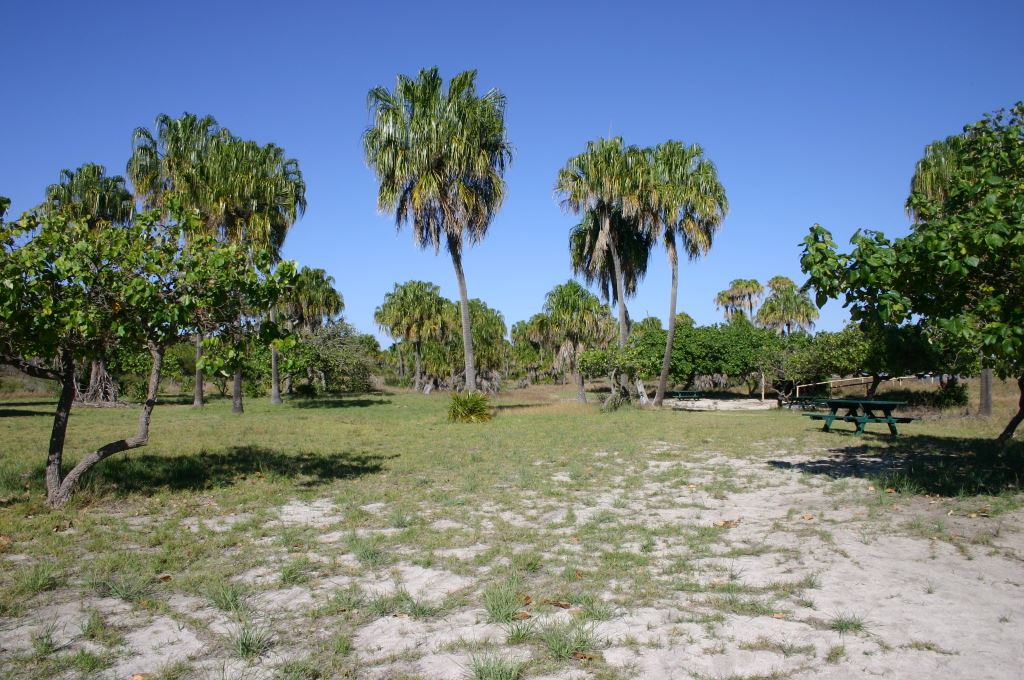 Locations Hub - North Keppel Island - Ko-no-mie - Considine Beach