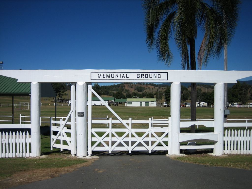 Locations Hub - Rathdowney - Rural Town with Mountain Range ...