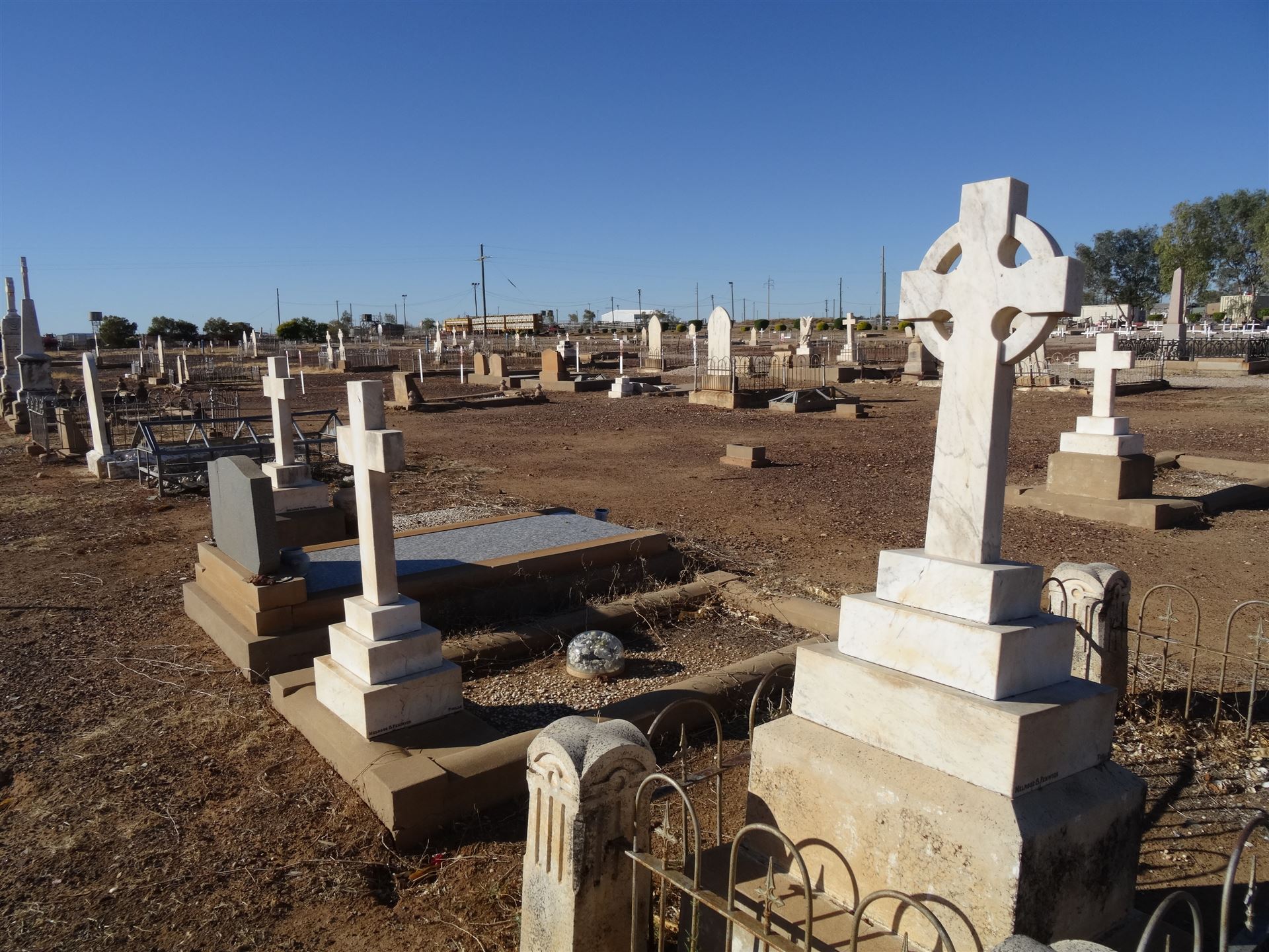 Locations Hub - Winton Cemetery