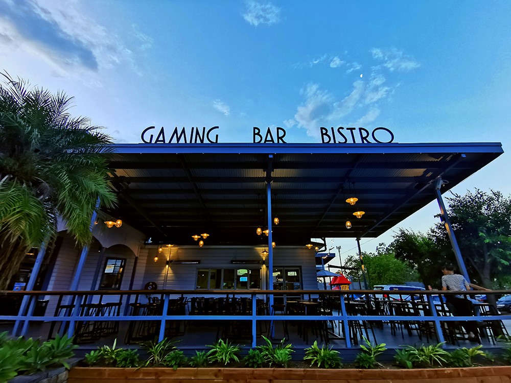 Locations Hub - The Commercial Hotel