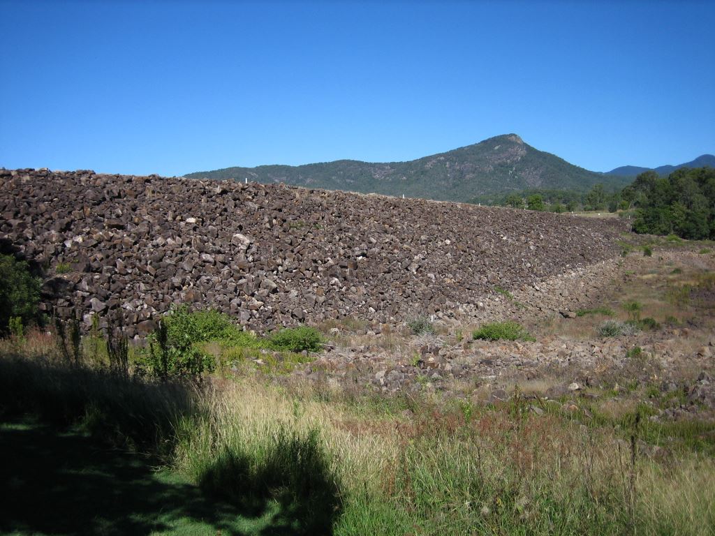 Locations Hub - Maroon Dam