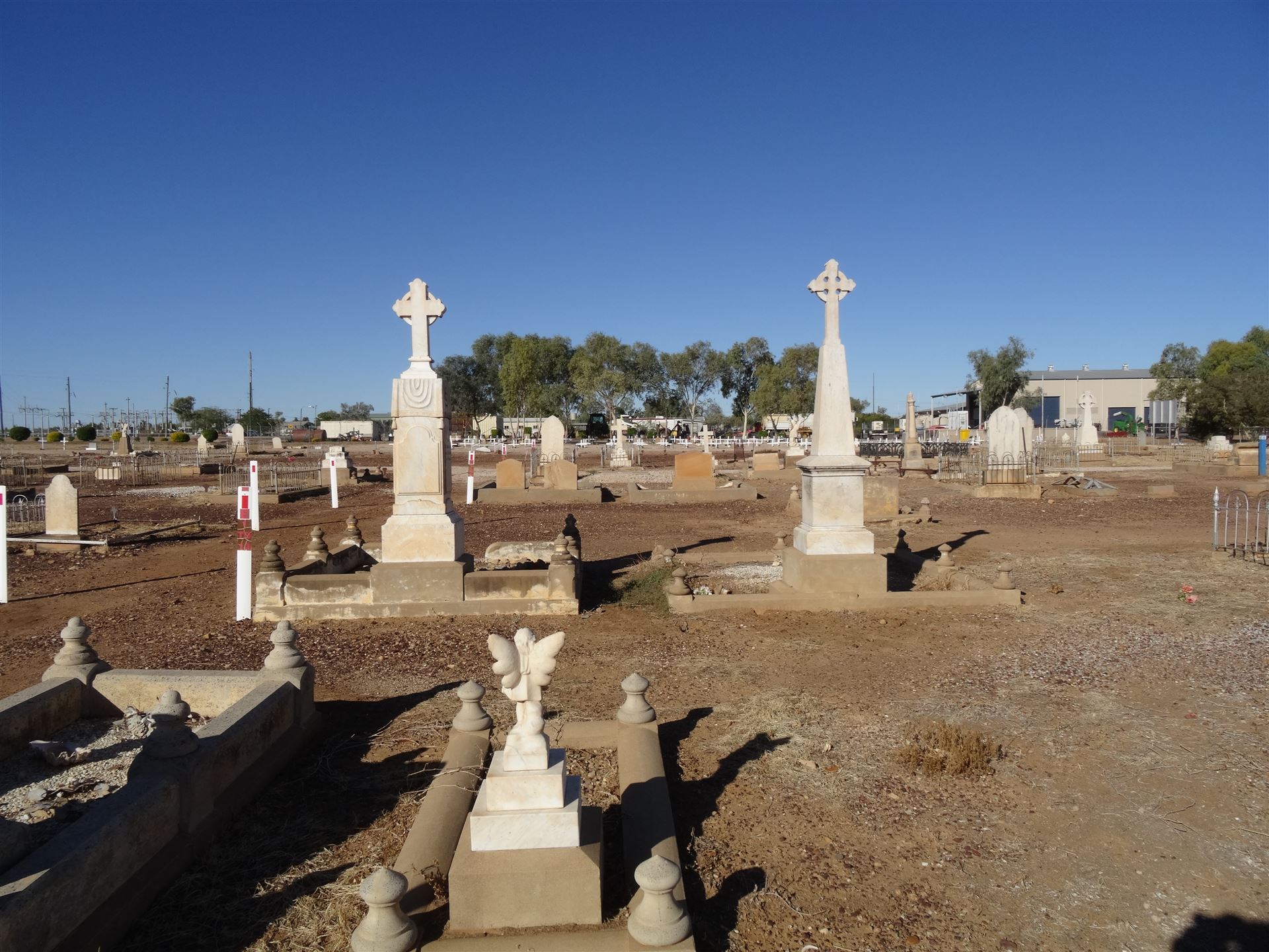 Locations Hub - Winton Cemetery