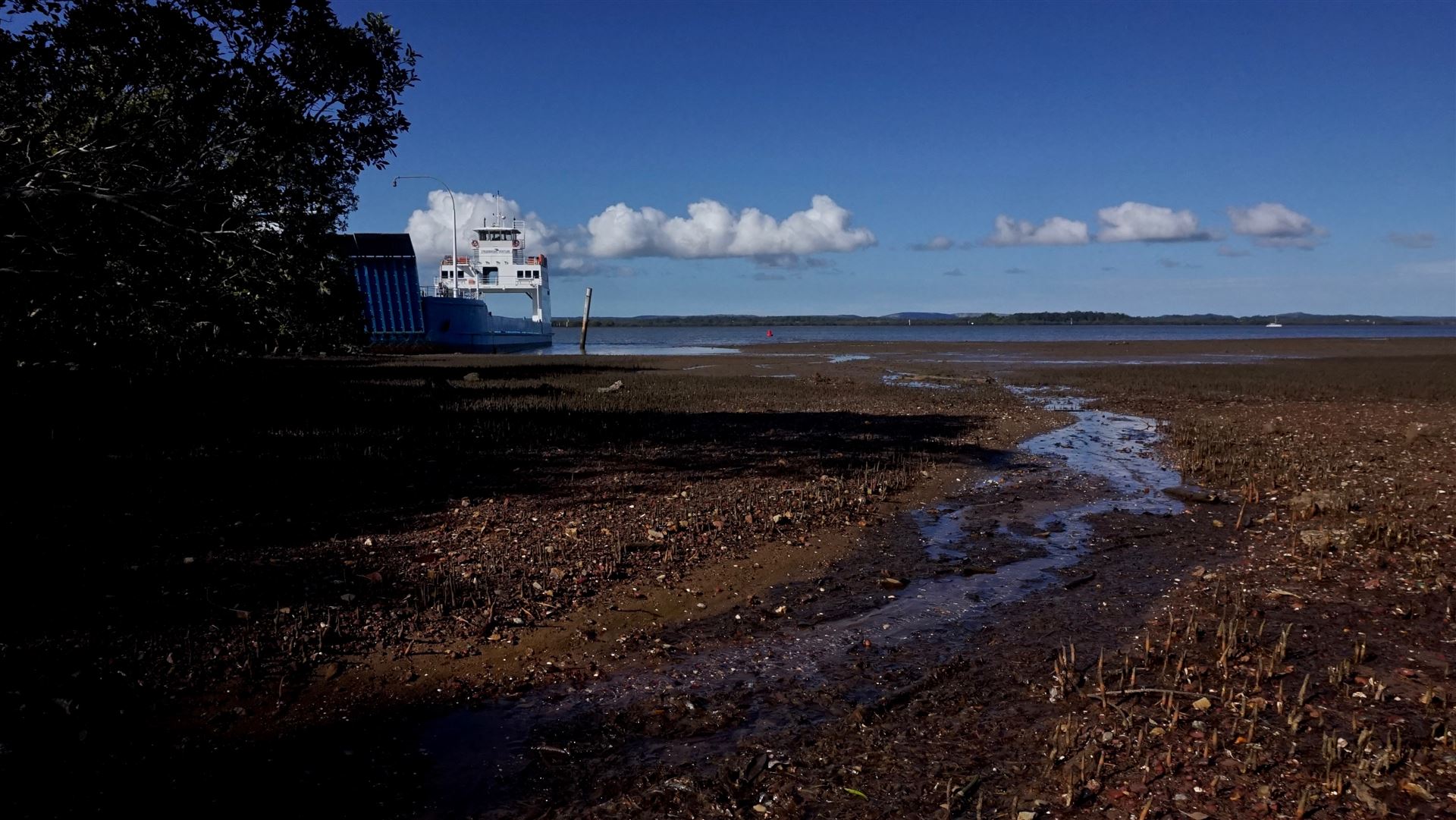 Locations Hub - Redland Bay Marina - Ferry Terminal